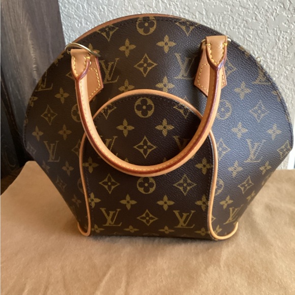 Louis Vuitton | Bags | Louis Vuitton Ellipse Monogram Pm Hand Bag With ...